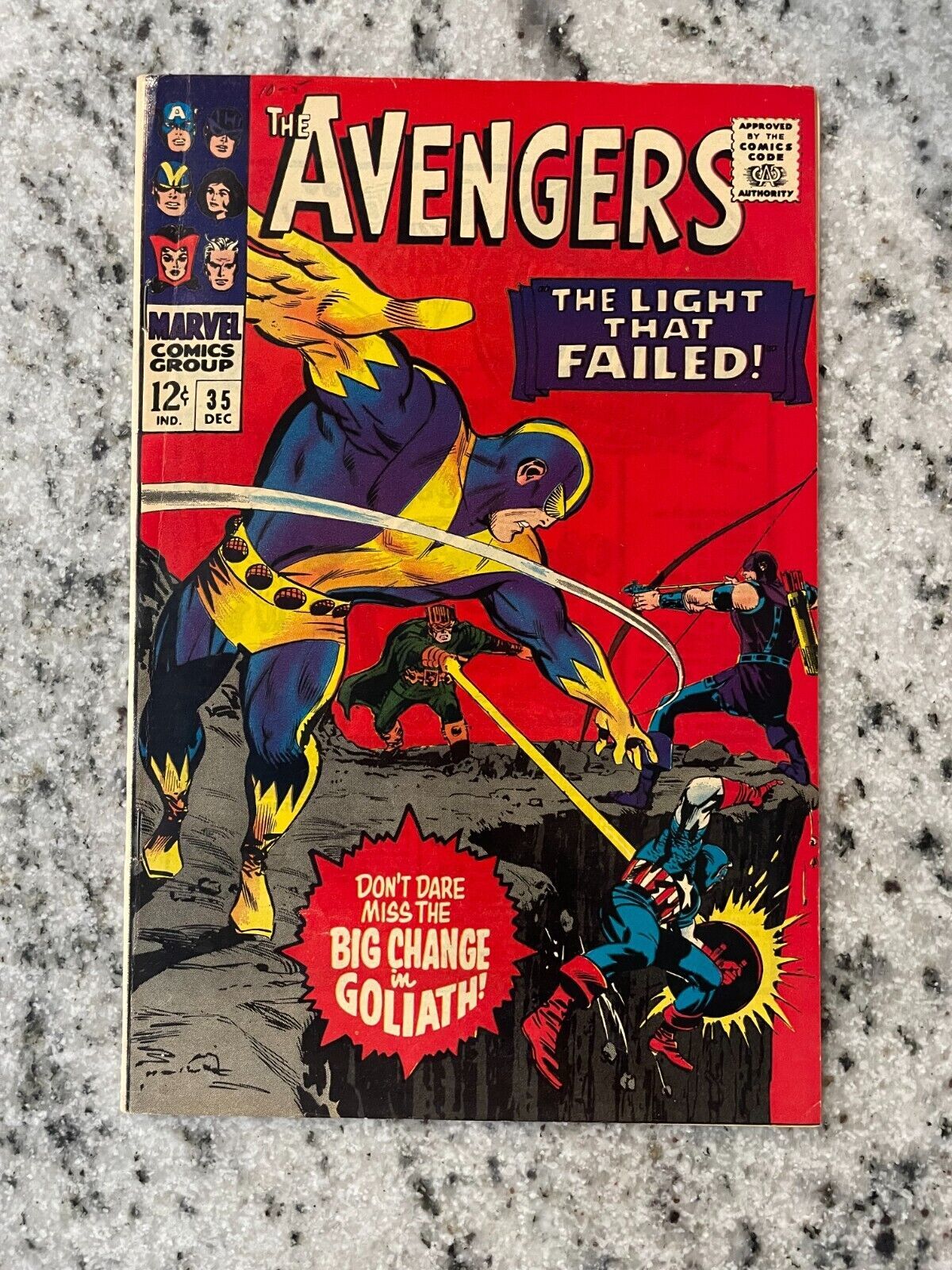 Avengers # 35 FN/VF Marvel Comic Book Hawkeye Thor Hulk Iron Man Wasp 4 ...