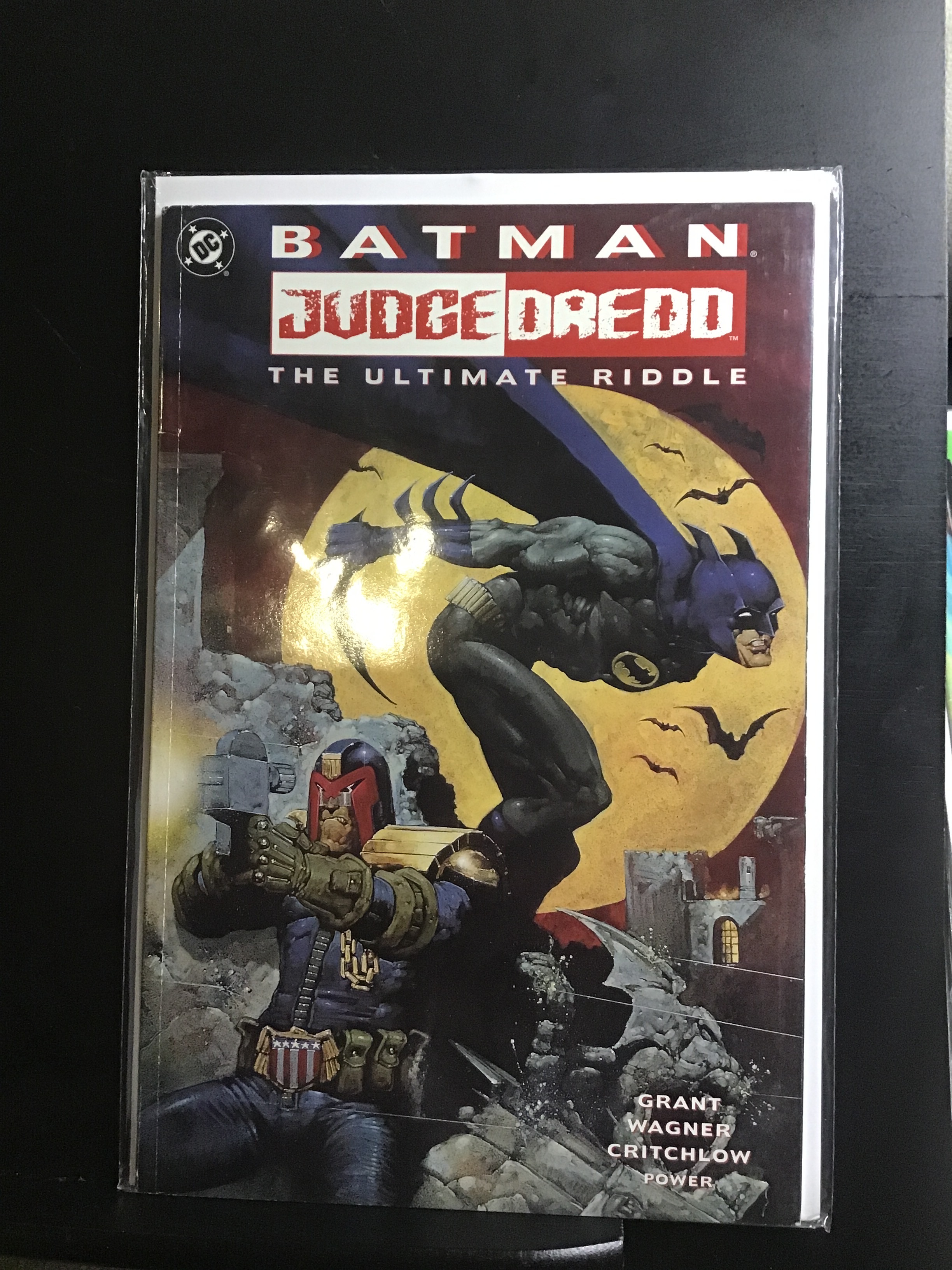 Batman/Judge Dredd: The Ultimate Riddle (1995) | International - Comic ...