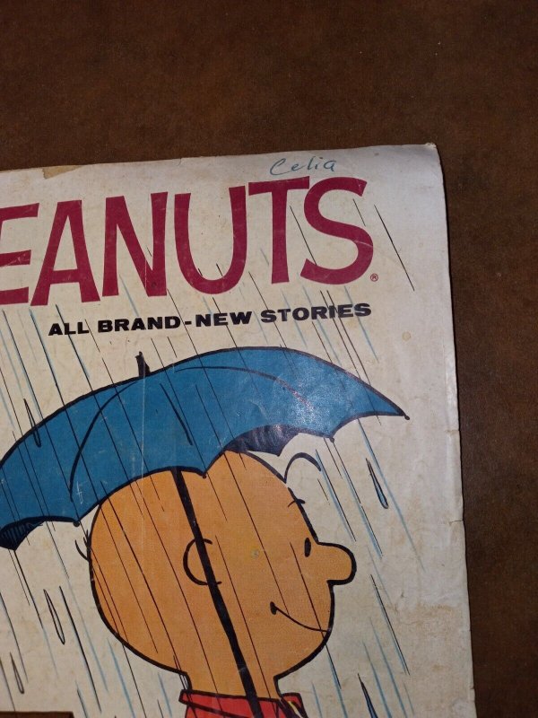 PEANUTS #6 silver age 1960 DELL, SNOOPY, CHARLIE BROWN, CHARLES SCHULZ ...