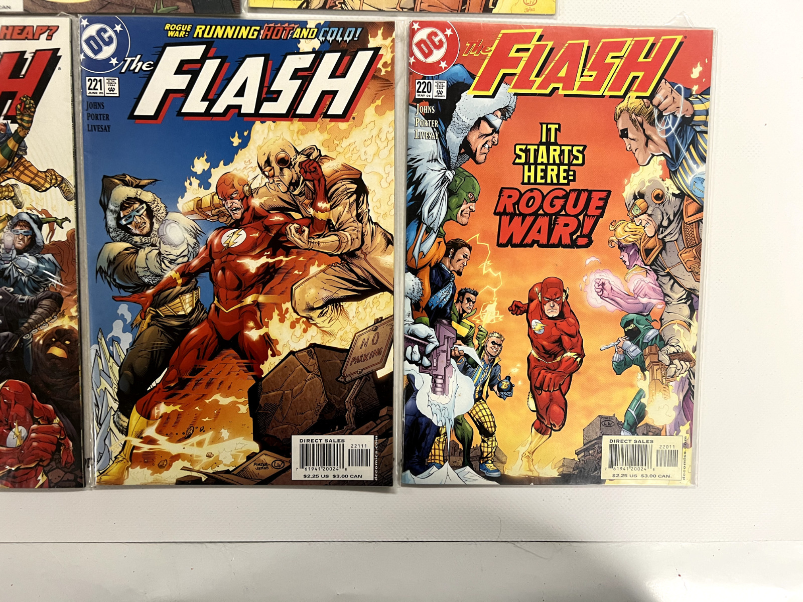 5 The Flash DC Comic Books #218 219 220 221 Avengers Defenders 35 MS10 ...