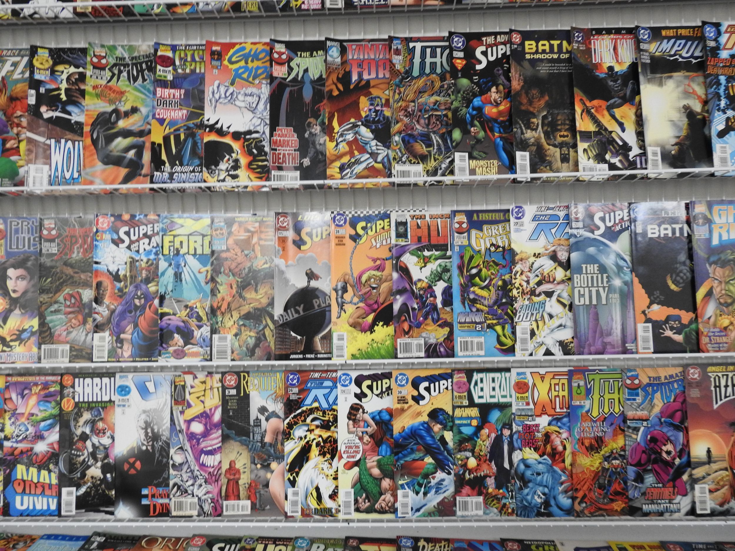 Huge Lot 210+ Comics W/ Avengers, Spider-Man, X-Men, Wolvie+ Avg Fine ...