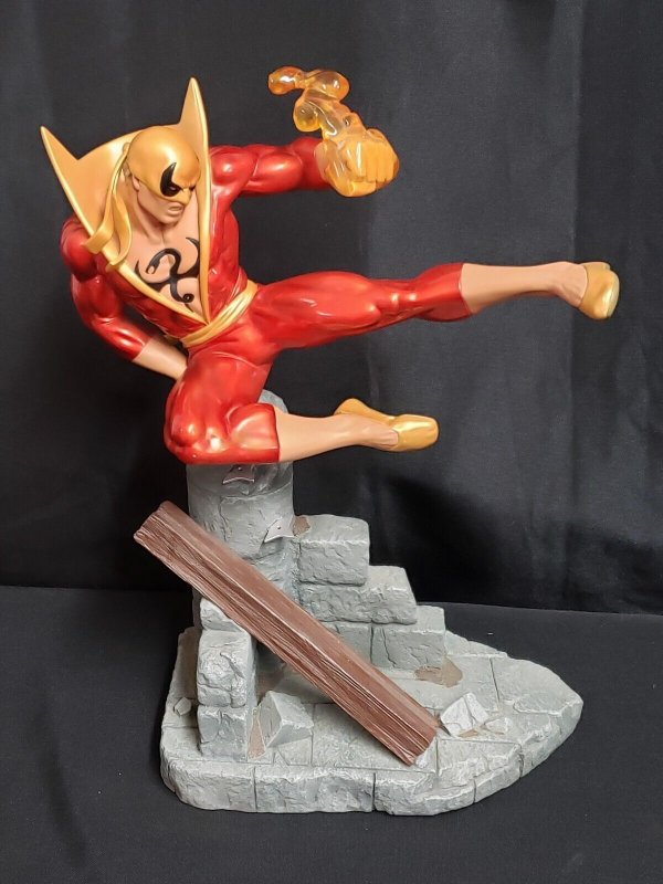 Iron Fist Statue 2006 Hard Hero 48/250 Dealer Exclusive Red Costume ...