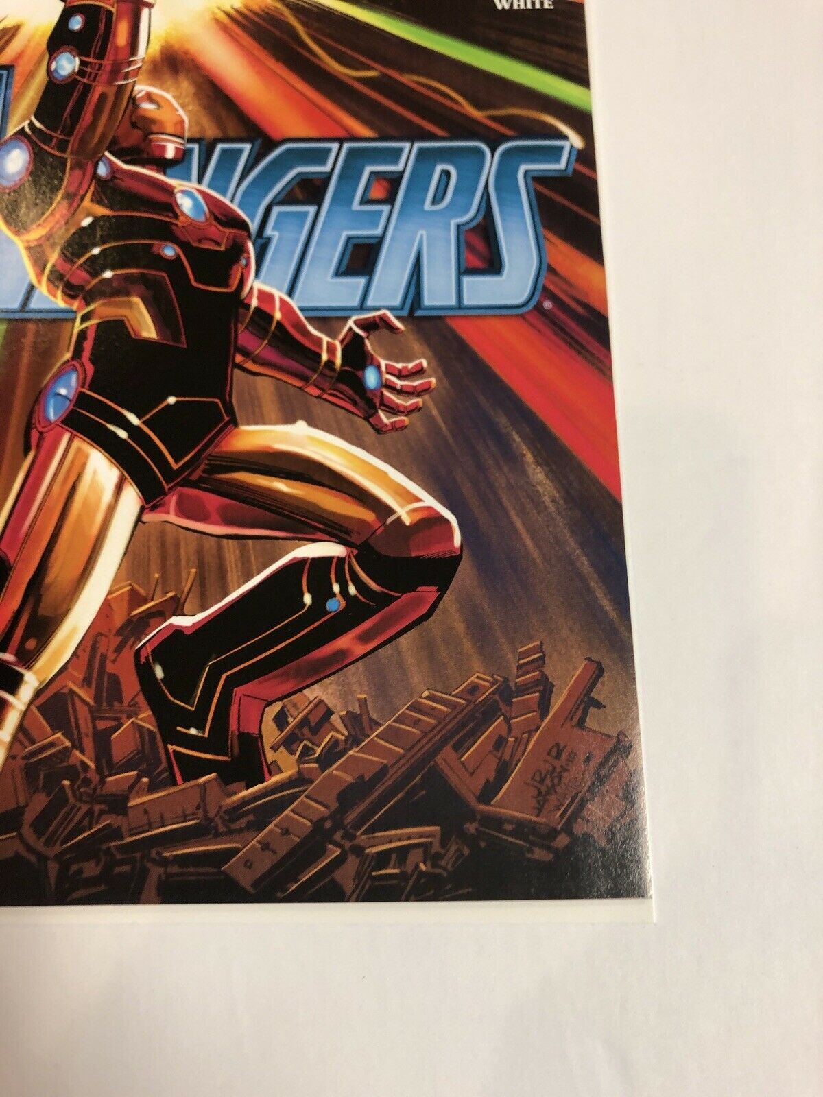 Avengers (2011) #12 Nm Iconic Avengers Endgame Iron man wears Infinity Gauntlet | International ...