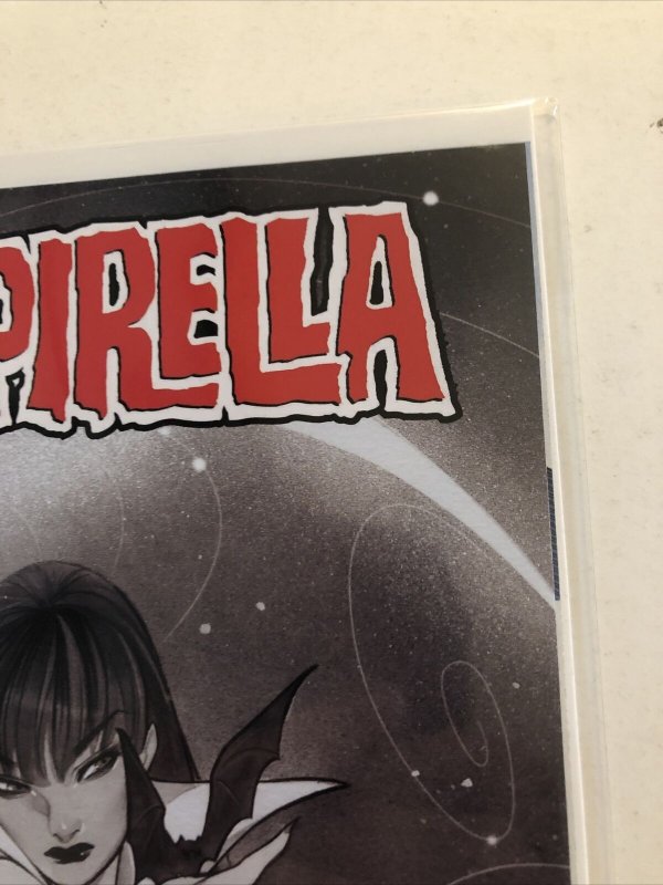 Vampirella #15 1:40 Peach Momoko Variant Cover NOV 2020 Comic Book ...