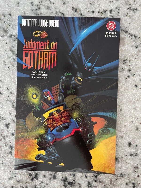 Batman Judge Dredd Judgment On Gotham DC Graphic Novel Comic Book NM ...