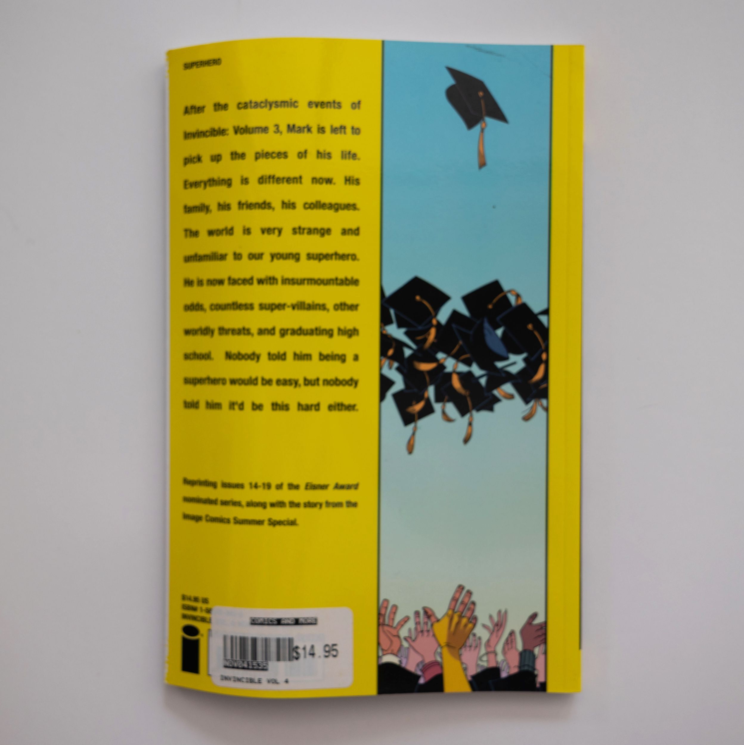 Invincible Vol. 4: Head of the Class (Invincible, 4) | Comic Books ...