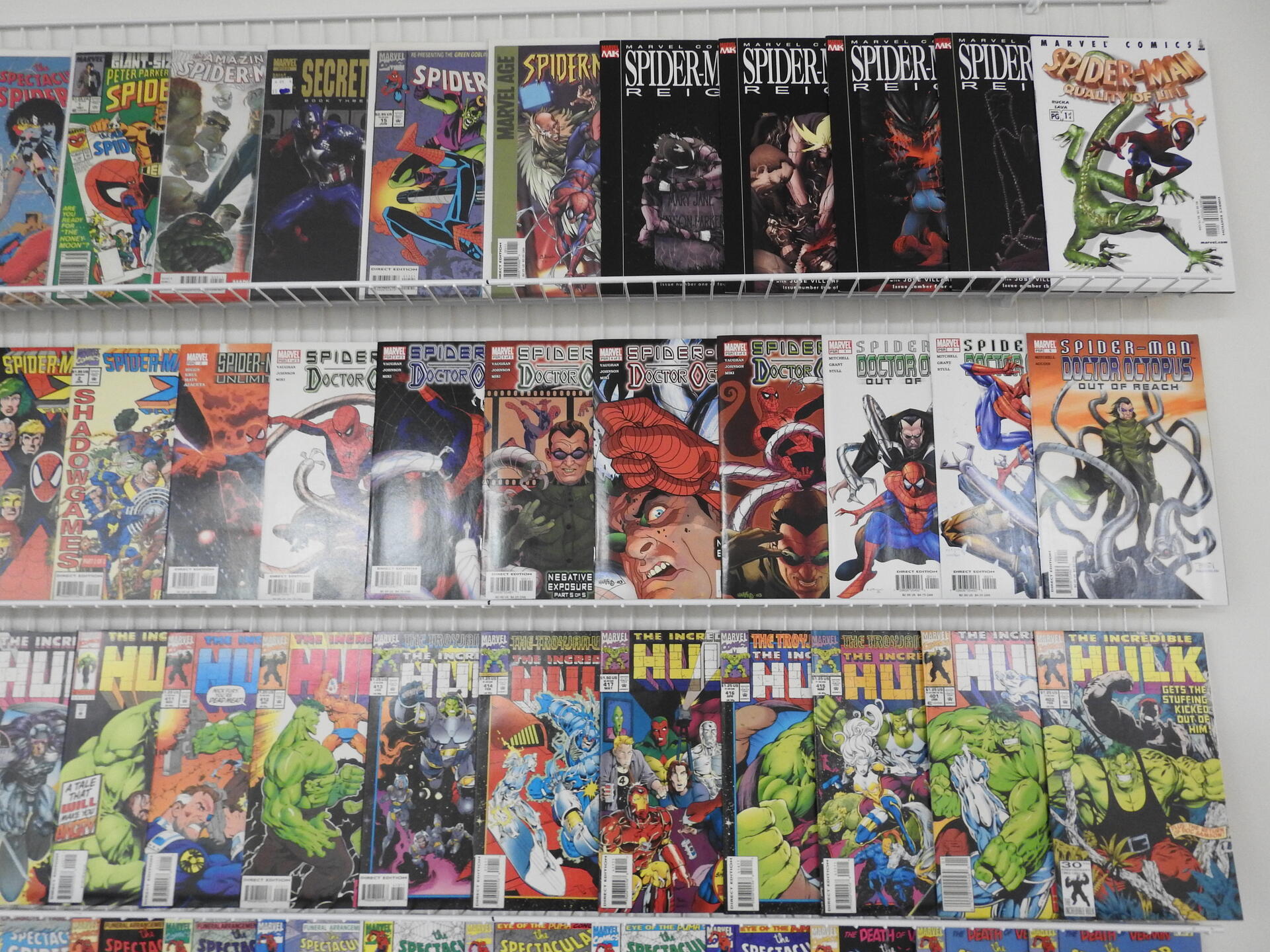 Huge Lot of 210+ Comics W/ Spider-Man, Hulk, Secret Wars +More! Avg VF ...