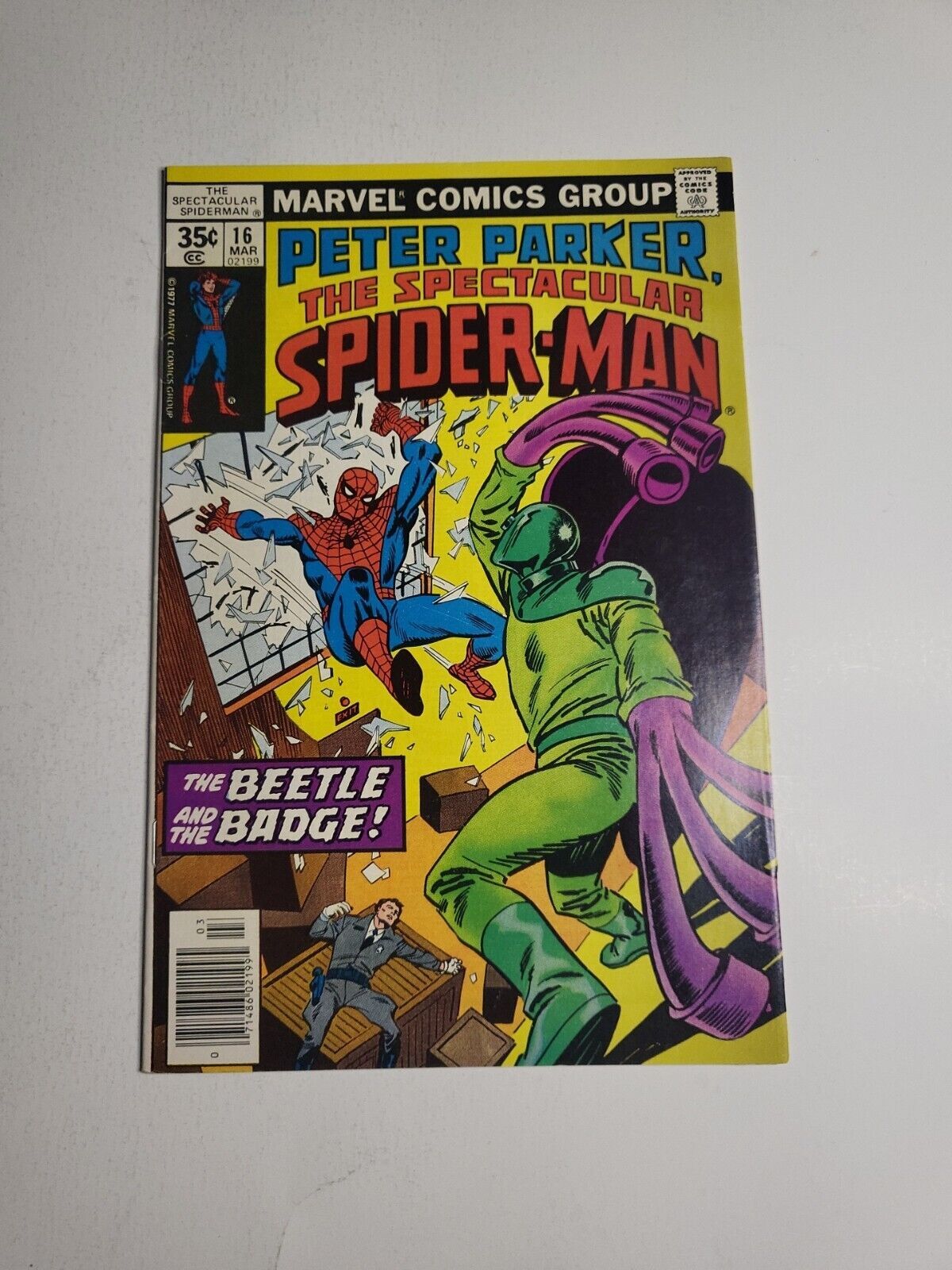SPECTACULAR SPIDER-MAN #16: "The Beetle And The Badge!" (Marvel 1978 ...