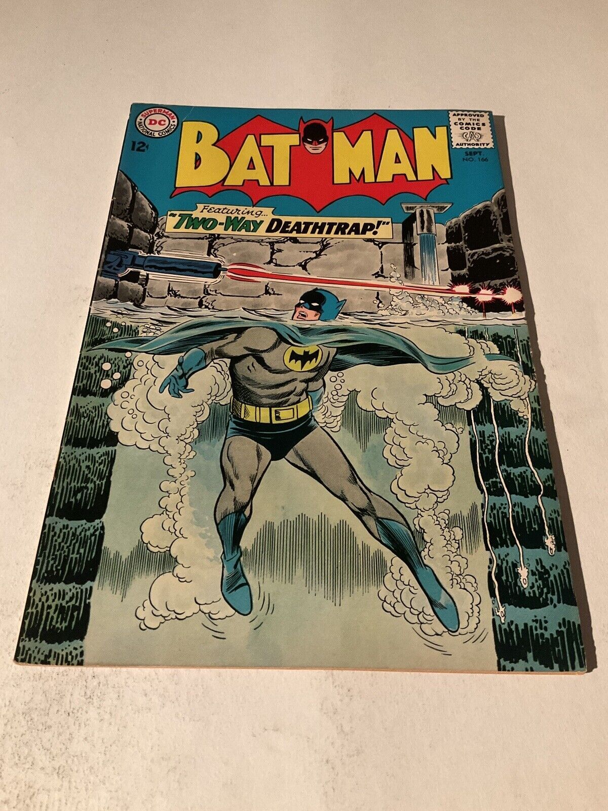 Batman 166 Fn+ Fine+ 6.5 Small Tear Front Cover DC Comics | Comic Books ...