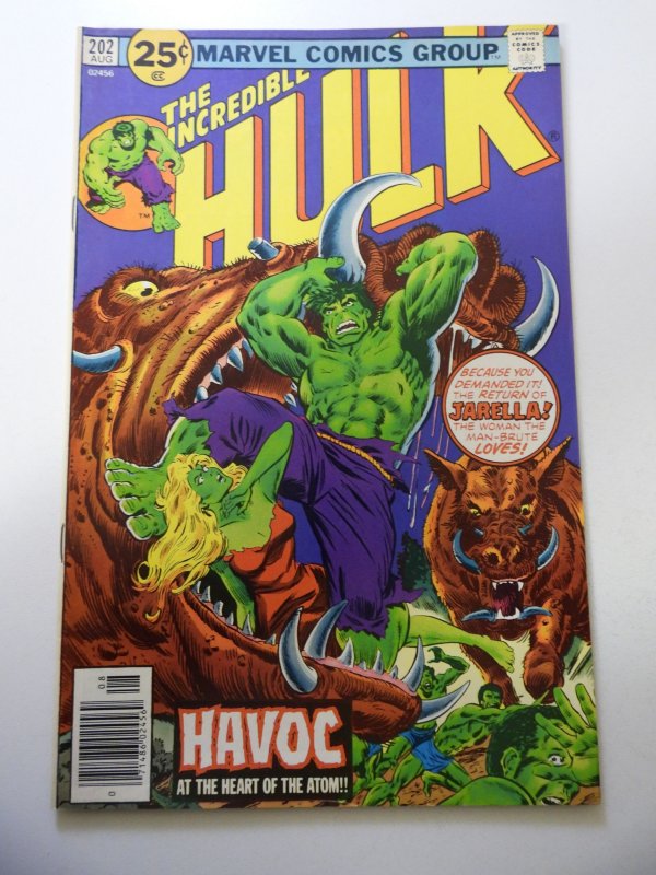 The Incredible Hulk #202 (1976) VF Condition | Comic Books - Bronze Age ...