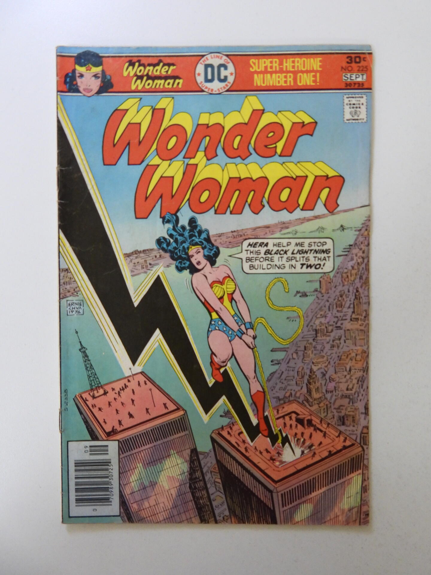 Wonder Woman #225 (1976) FN- condition | Comic Books - Bronze Age, DC ...