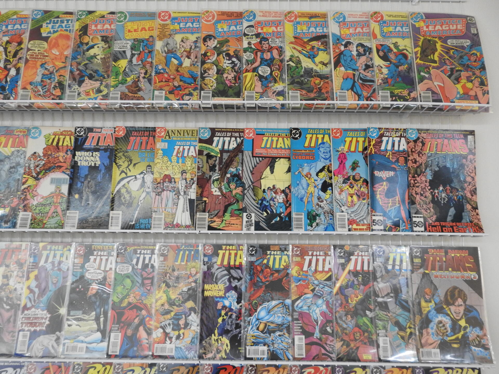 Huge Lot 170+ Comics W/ Teen Titans, Justice League, Nightwing+ Avg VF ...