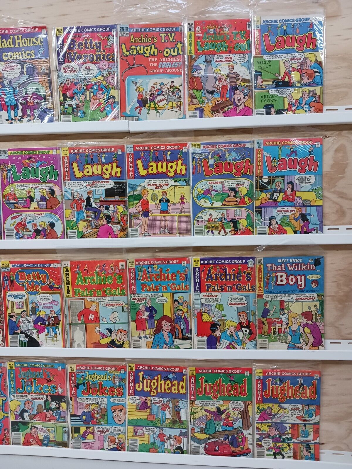 Vintage Lot of 91 Archie series comics - Archie Mad House Comics Betty ...