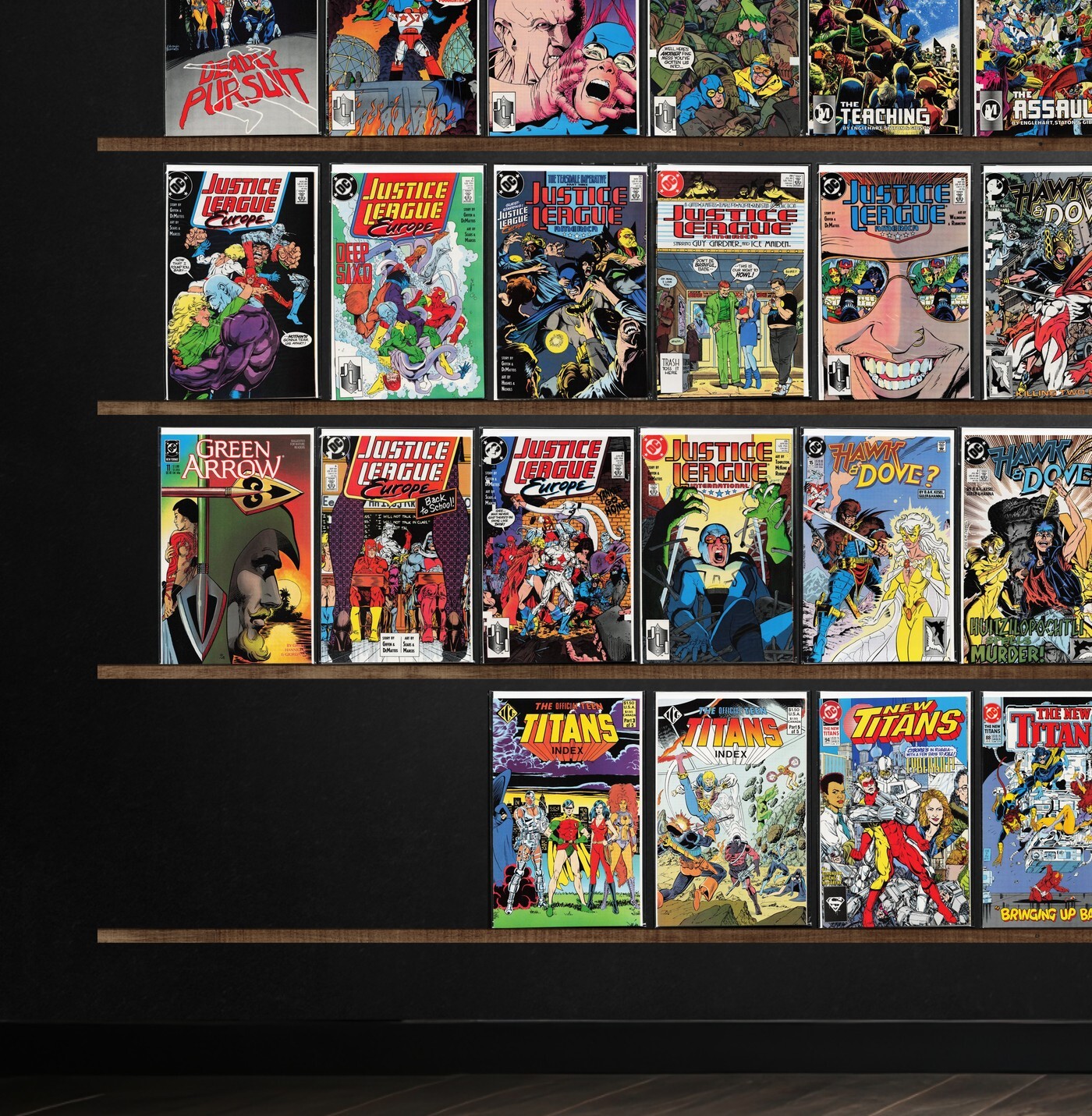 Huge Lot 150+ Comics with The Omega Men, Green Arrow, The New Titans ...