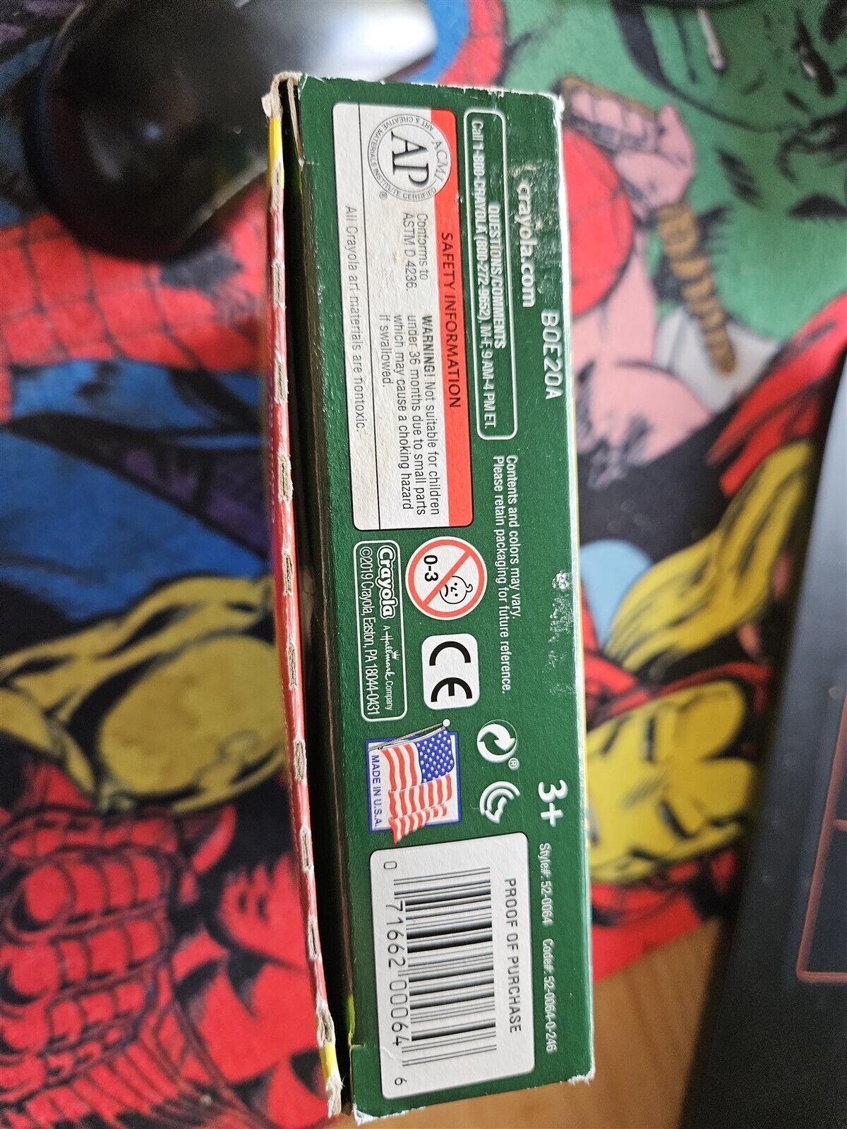 Crayola Crayons 52-0064 64 Count Built-In Sharpener and Avengers ...