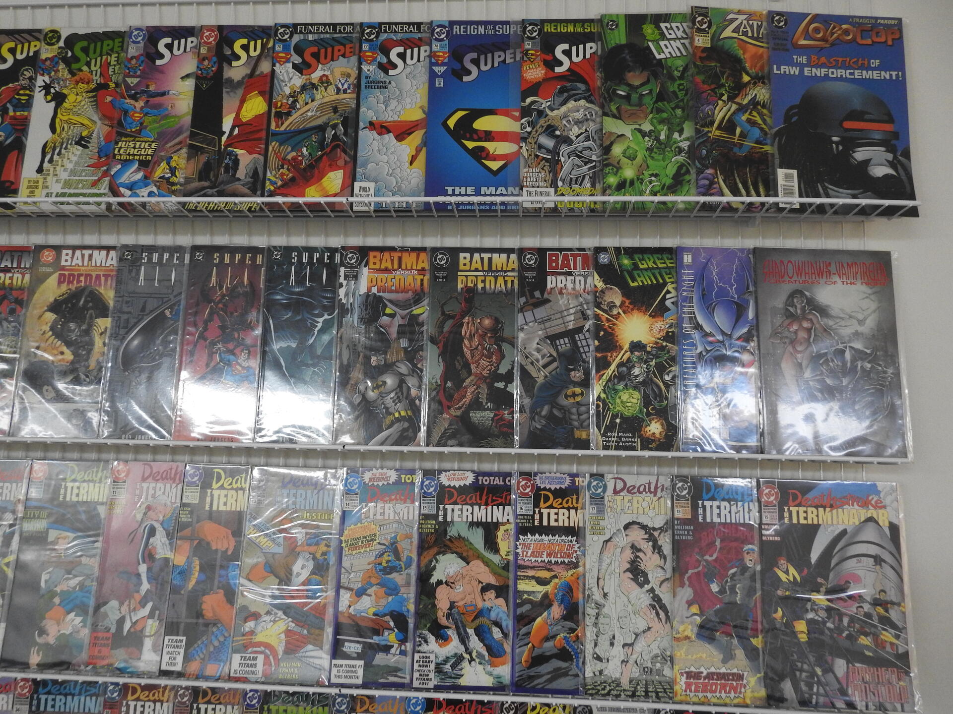 Huge Lot of 170+ Comics W/ Superman, Batman, Lobo Avg VF+ Condition ...