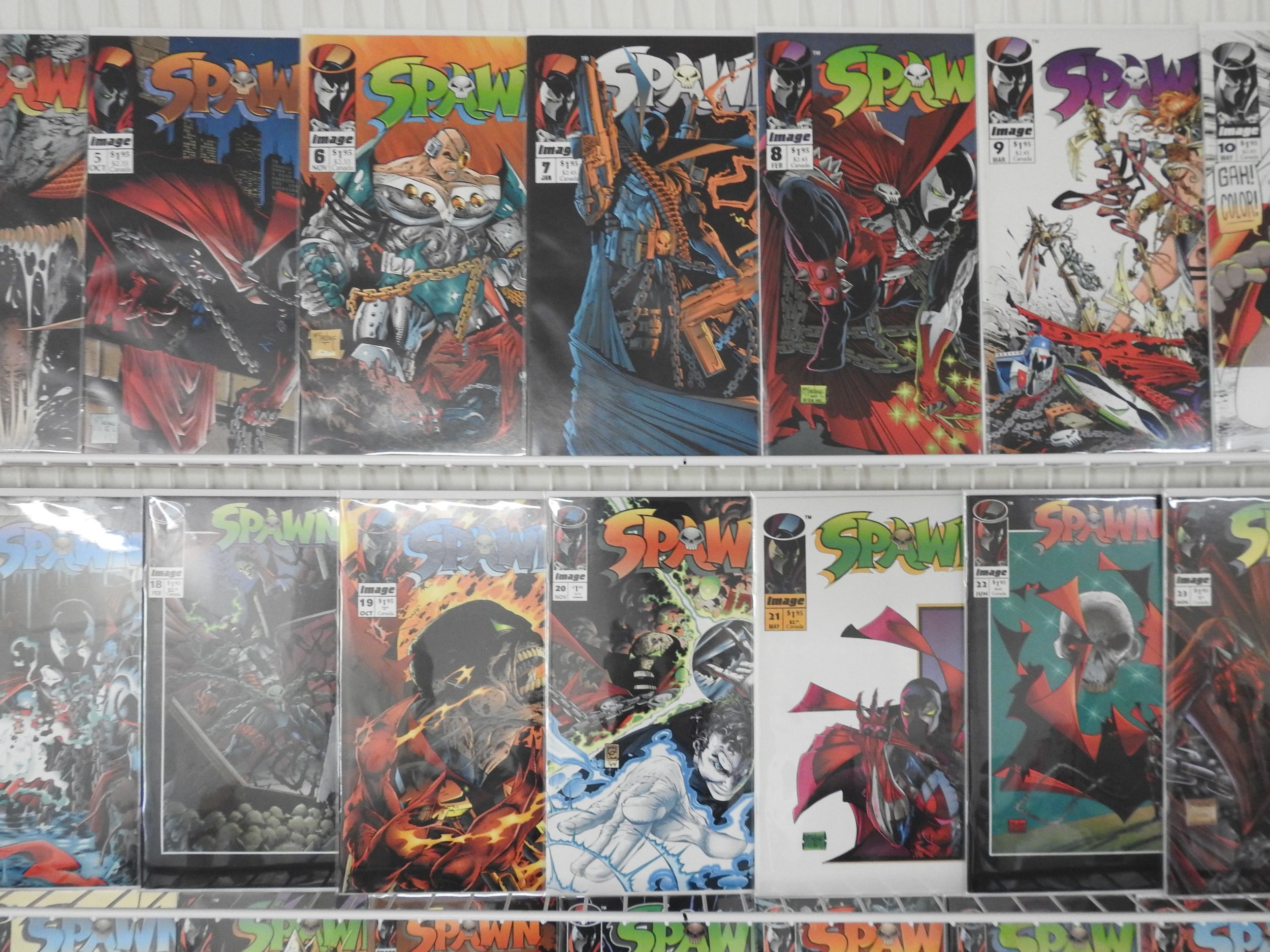 Huge Lot of Spawn W/#1-45 complete + Spawn Bible, Dark Ages+ Beautiful ...