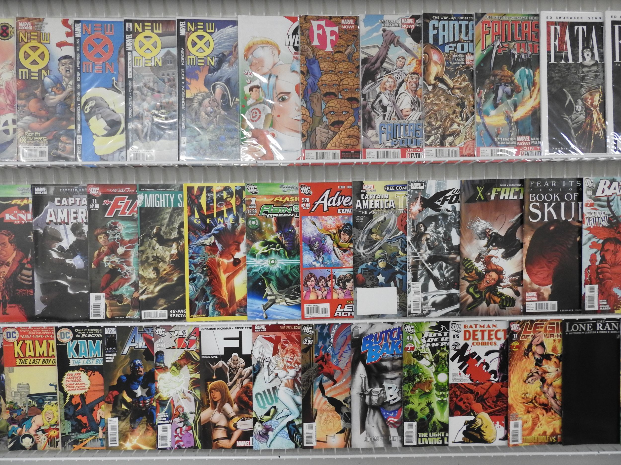 Huge Lot 180+ Comics W/ Fantastic Four, X-Men, Flash, +More! Avg FN+ ...
