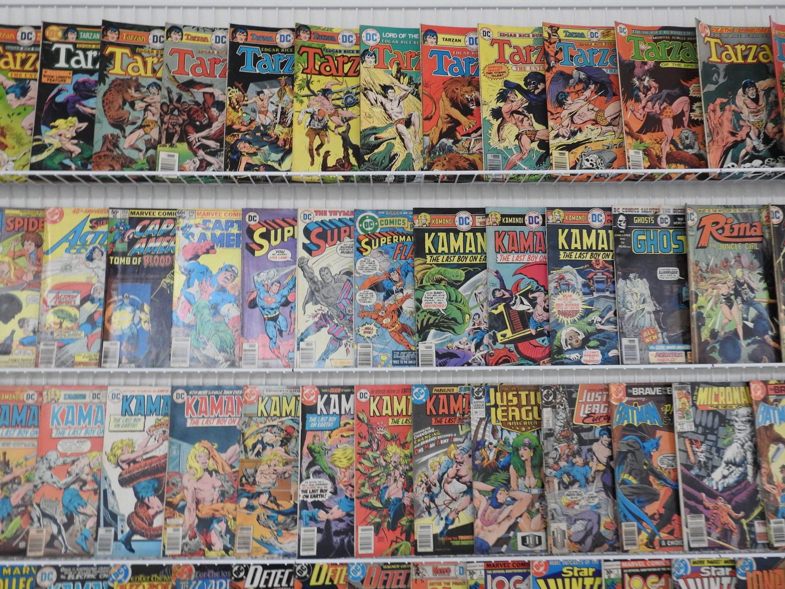 Huge Lot of 190+ Comics W/ Spider-Man, Tarzan, Jonah Hex, +More! Avg ...