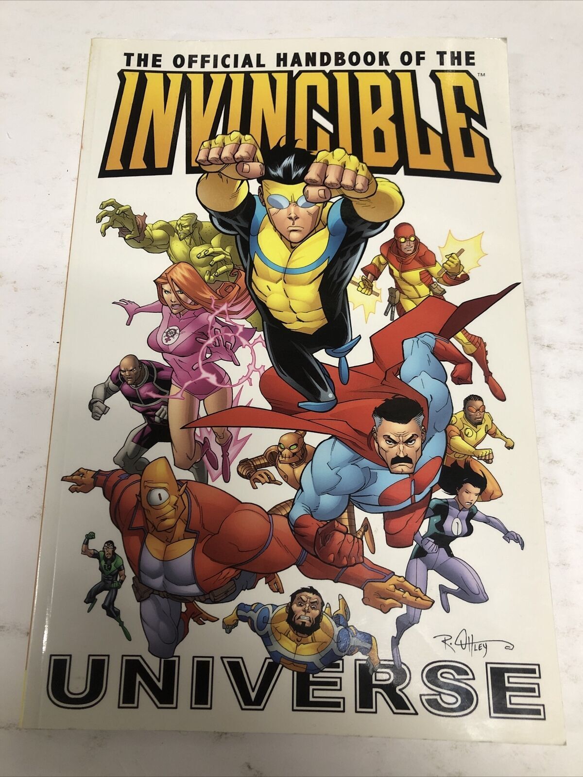 The Official Handbook Of The Invincible Universe (2007) Image Robert ...