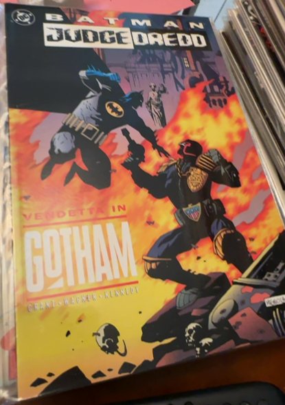 Batman/Judge Dredd: Vendetta in Gotham (1994) Judge Dredd | Comic Books ...