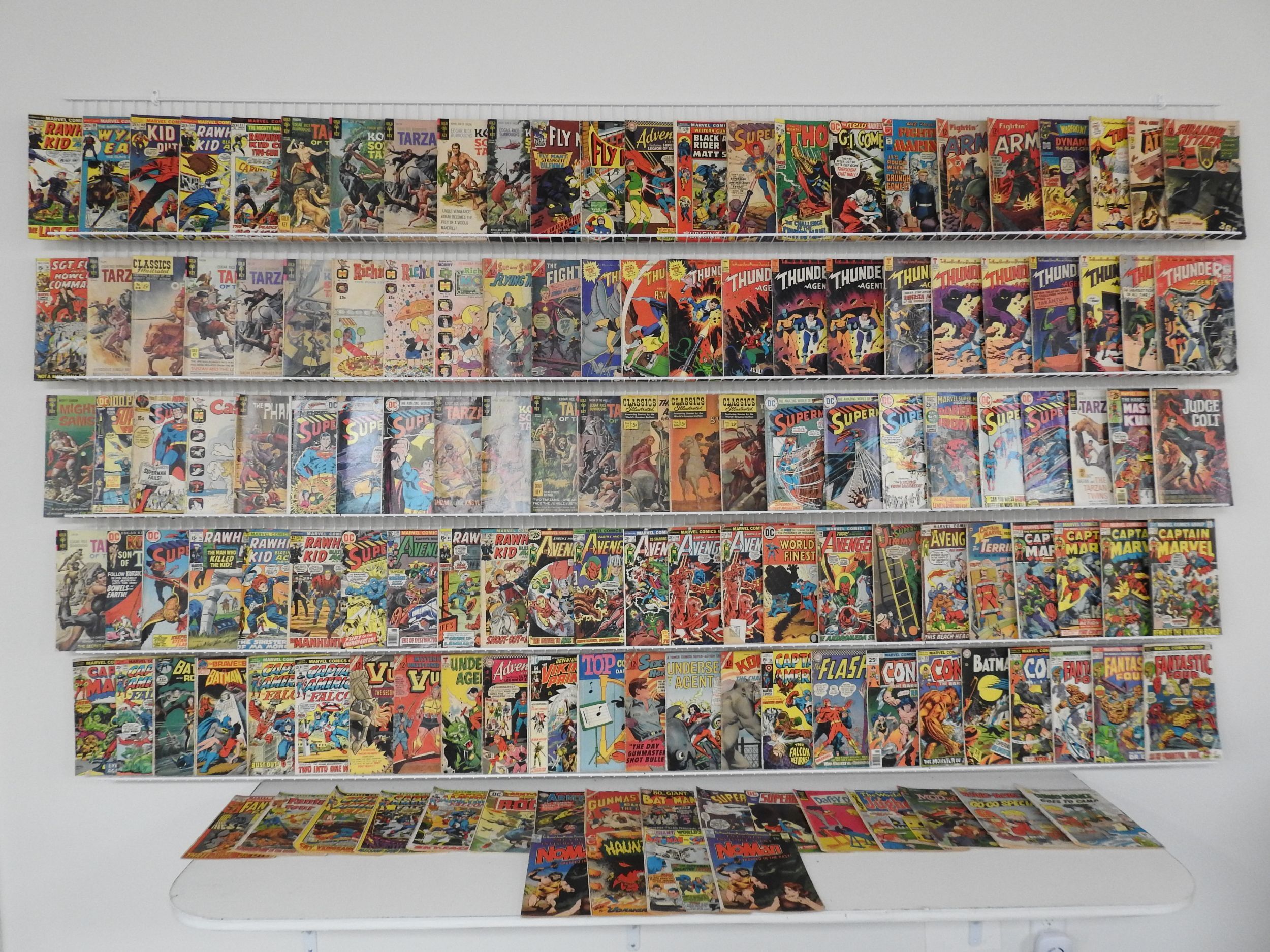 Huge Lot 130+ Low Grade Comics W/ Superman, Avengers, FF, +More! see ...