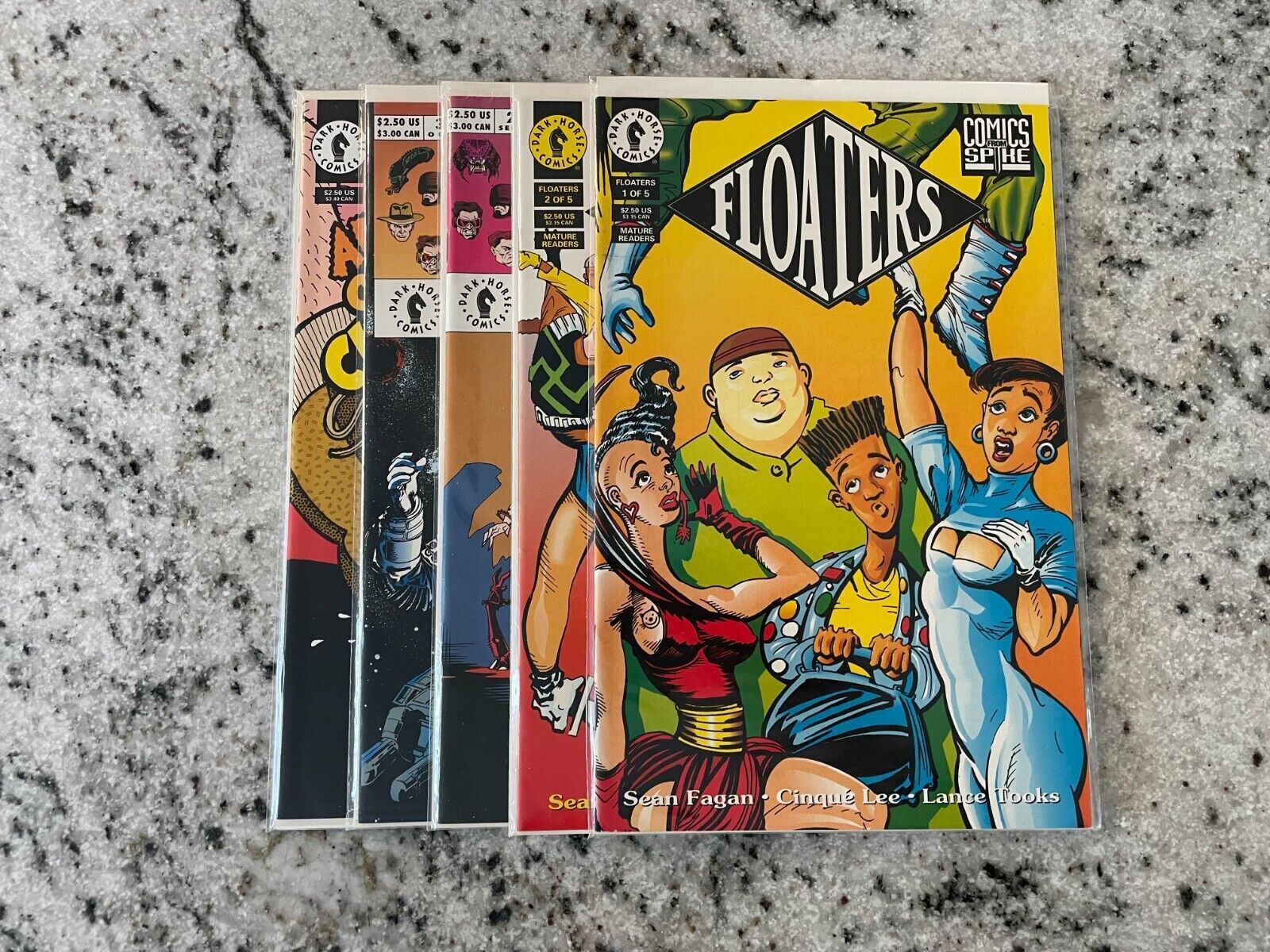 5 Comics Floaters # 1 2 + Dark Horse Comics # 2 3 + Nina's ItemClassic ...