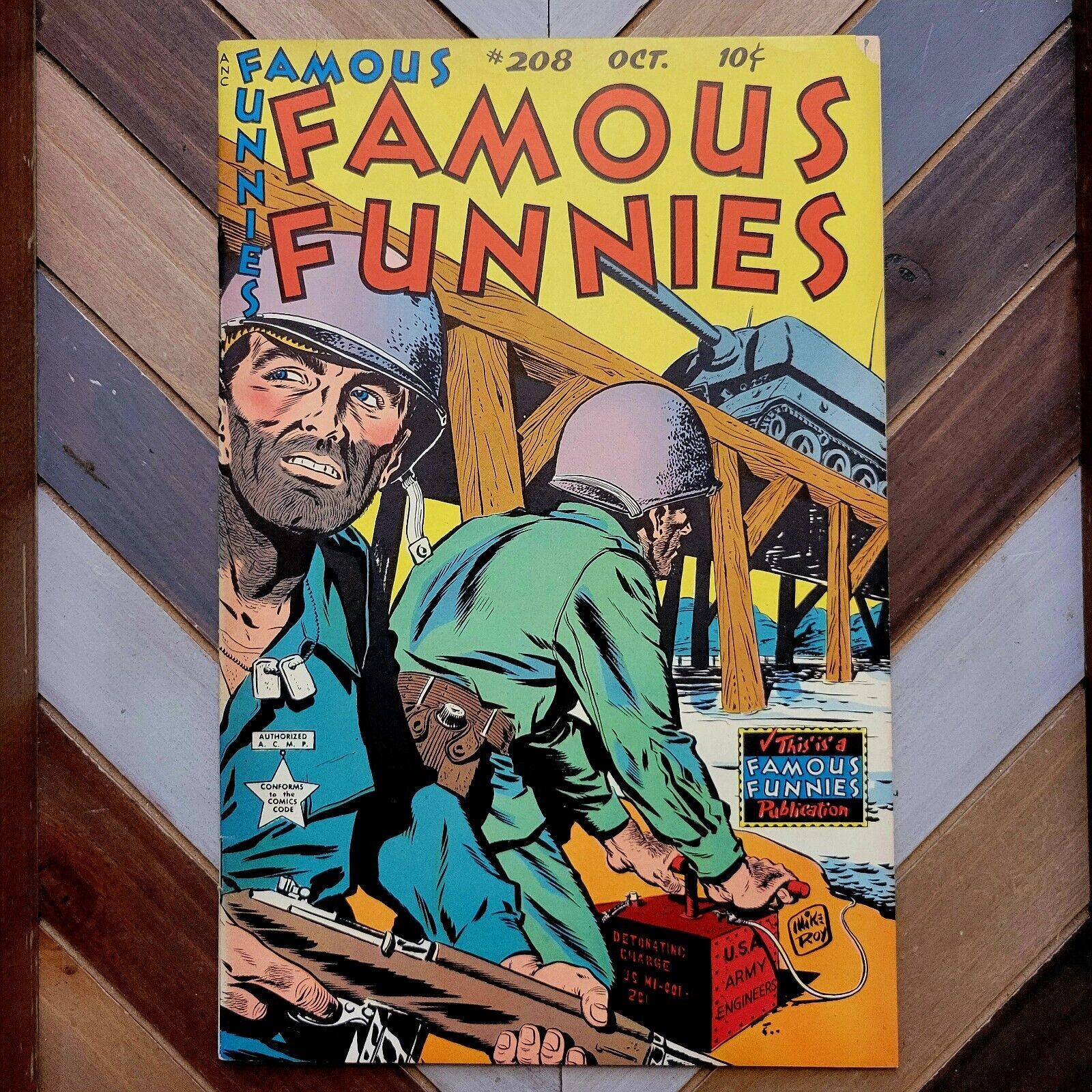 FAMOUS FUNNIES #208 Sharp FN+ (1953) SCARCE Golden Age KOREAN WAR Pre ...