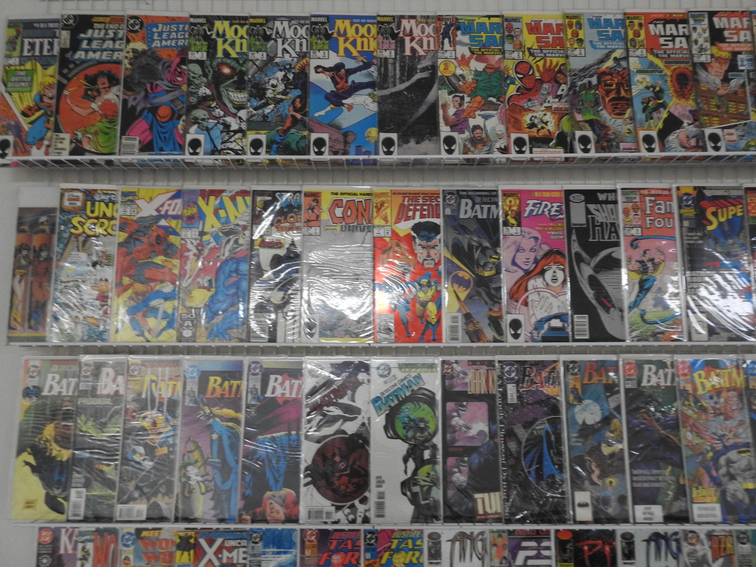 Huge Lot of 140+ Comics W/ Batman, Silver Surfer, Moon Knight! Avg. VF ...