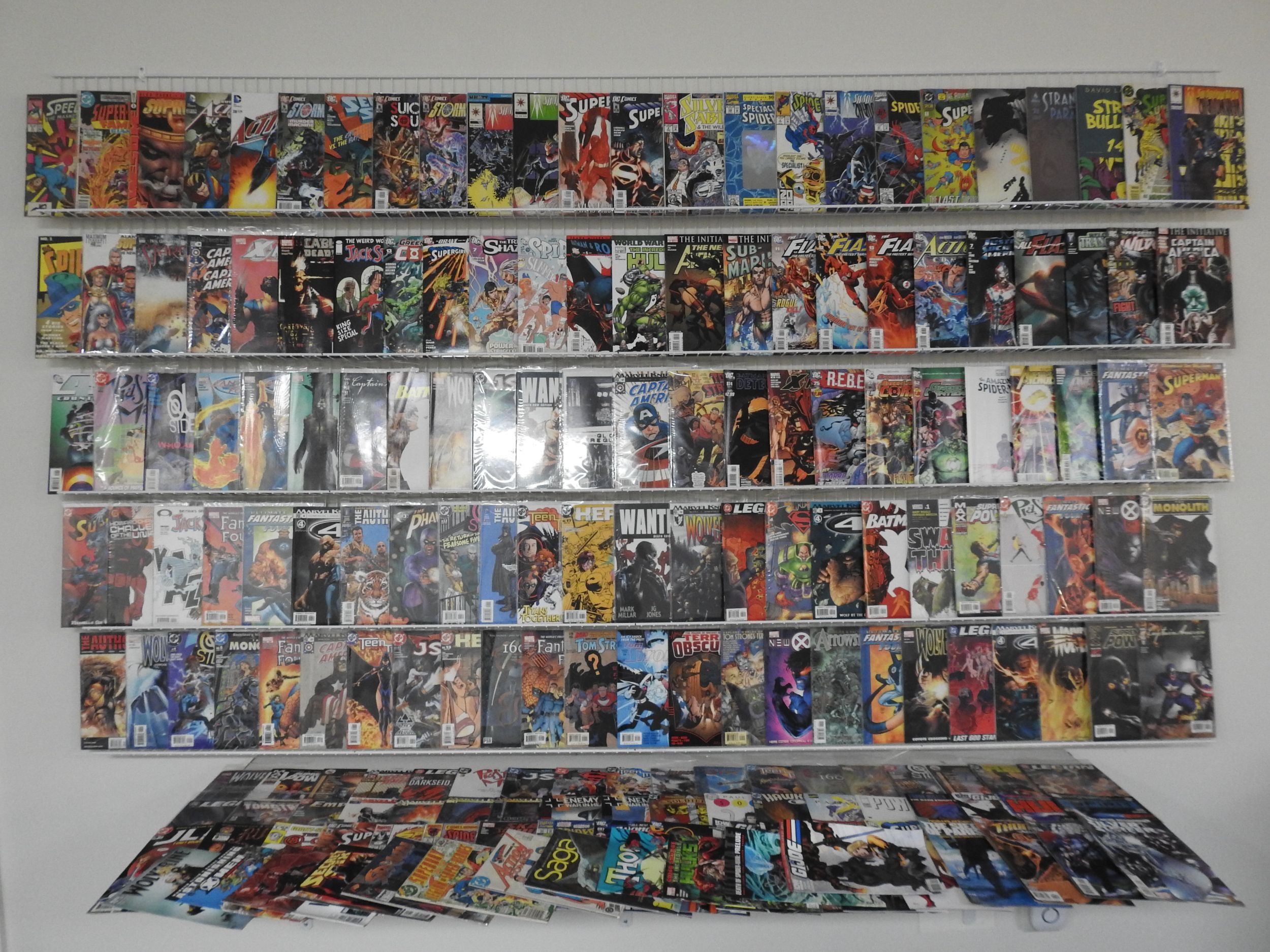 Huge Lot 180+ Comics W/ Fantastic Four, Flash, Wolverine, +More! Avg VF ...