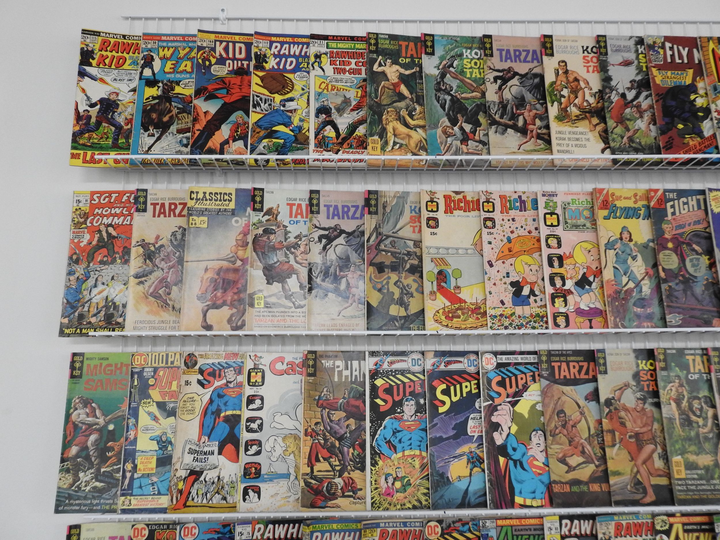 Huge Lot 130+ Low Grade Comics W/ Superman, Avengers, FF, +More! see ...