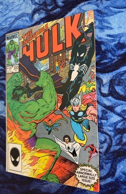 The Incredible Hulk #300 VF+ (1984) Special double-size issue. "Days of ...