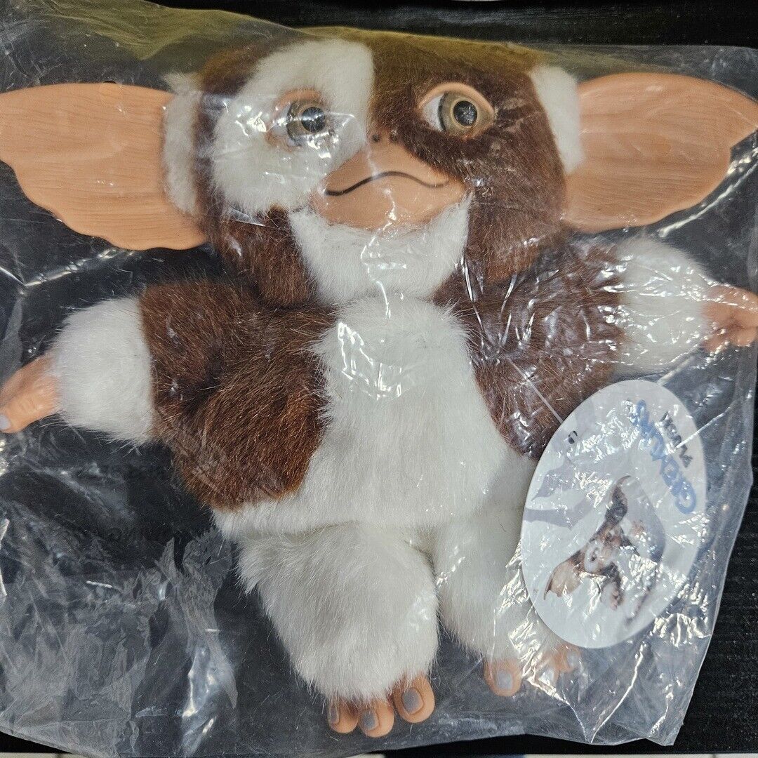NECA Gremlins Gizmo Warner Bros Plush Stuffed Animal 6.5 in | Comic ...