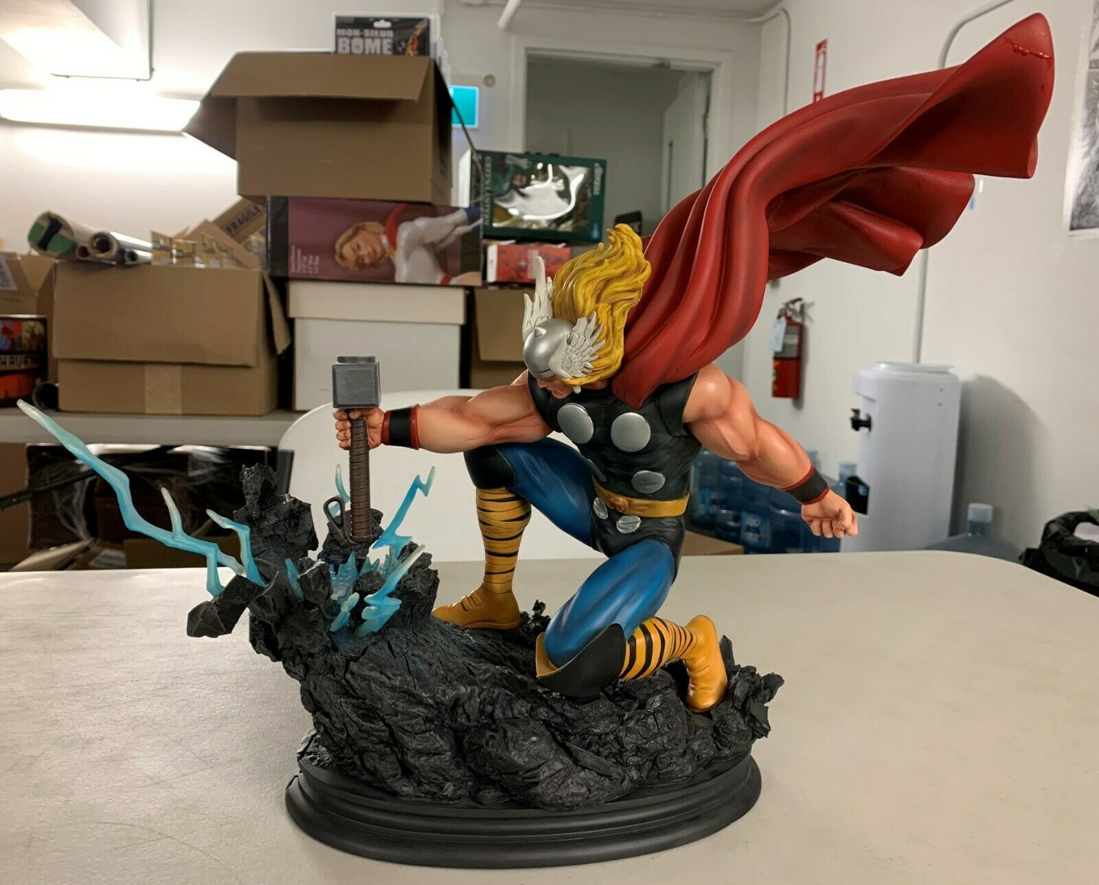 Marvel Mighty Thor Strike Down Version Painted Statue (Damaged See ...