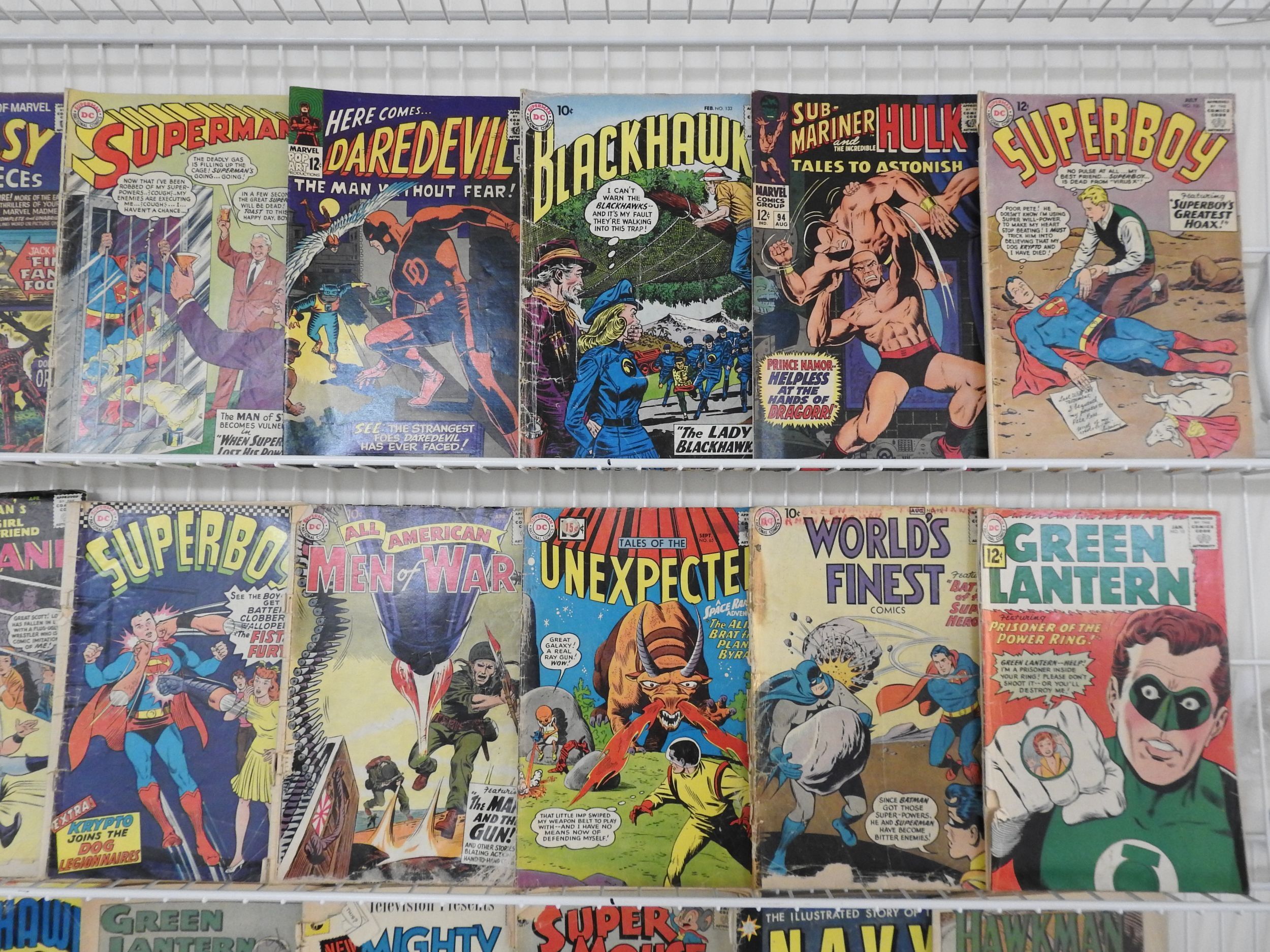 Lot of 32 Low Grade Comics W/ Superman, Batman, Green Lantern, +More ...