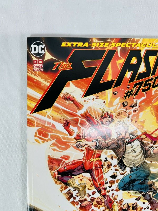 The Flash 750 Extra Size Spectacular - VF+ Porter Cover A - DC Comics ...