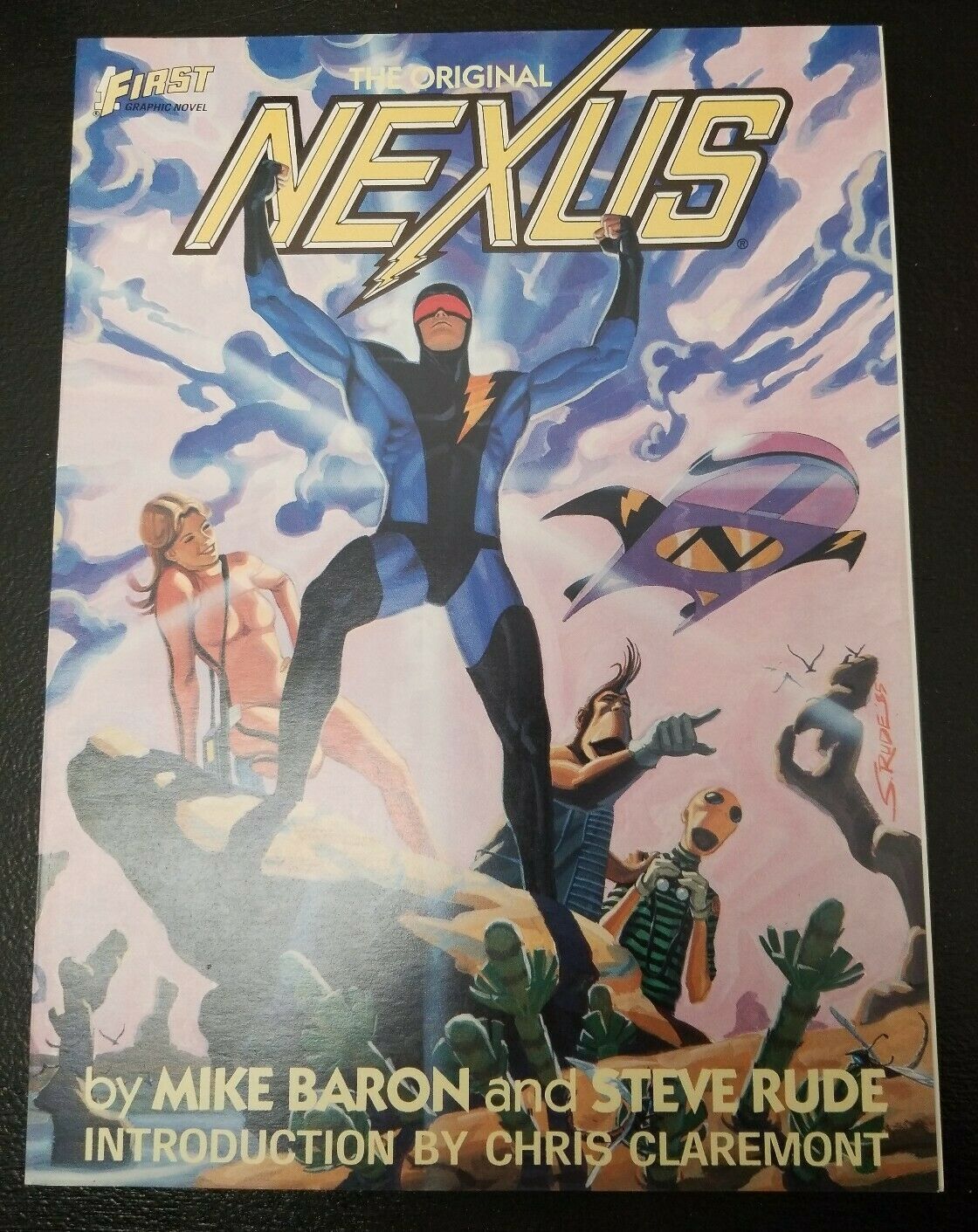 THE ORIGINAL NEXUS First graphic Novel 1985 TPB Steve Rude & Mike Baron ...