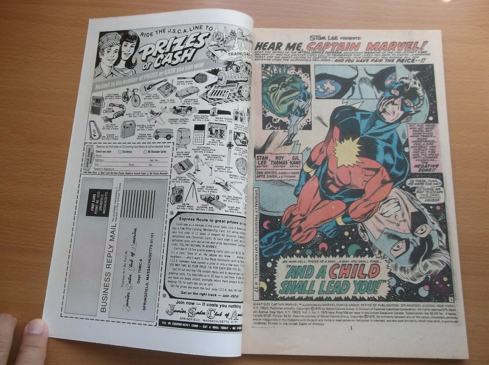 Marvel: Giant Size Captain Marvel #1, Capt Marvel VS Capt America ...