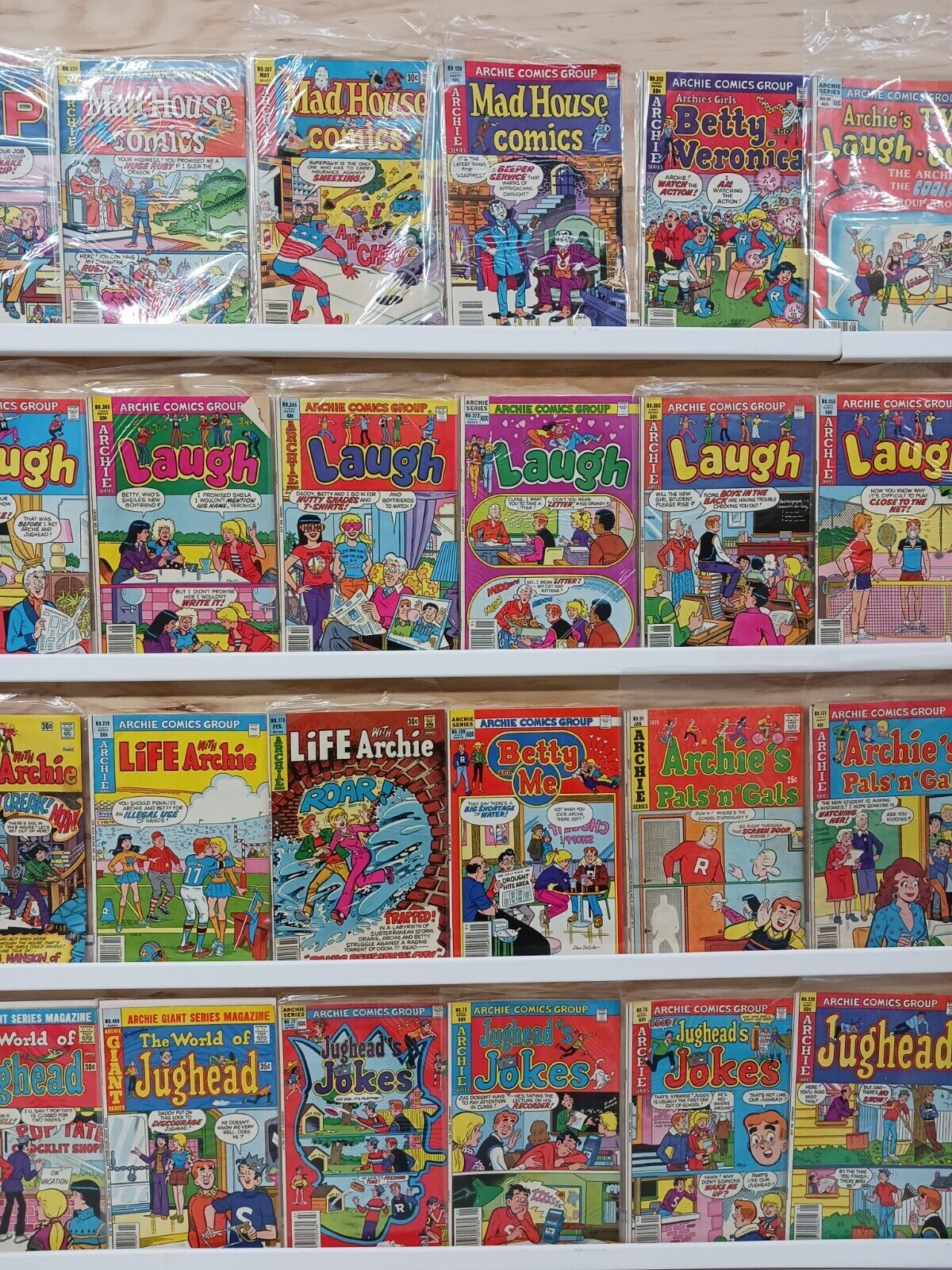 Vintage Lot of 91 Archie series comics - Archie Mad House Comics Betty ...
