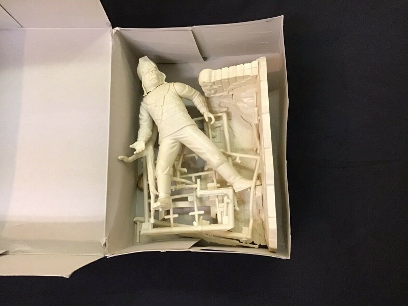 Vintage Aurora Planet Of The Apes Model Kit General Ursus 2000 (Opened ...