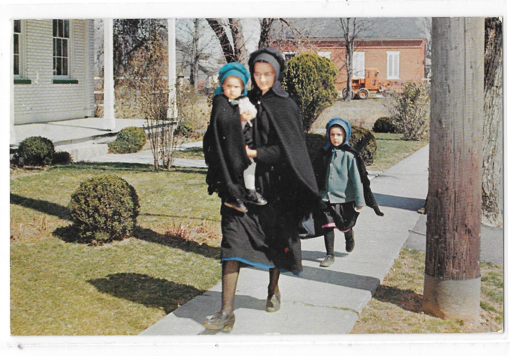 Amish Mother with Children Amish Women in Discussion 2 Lancaster Pa ...