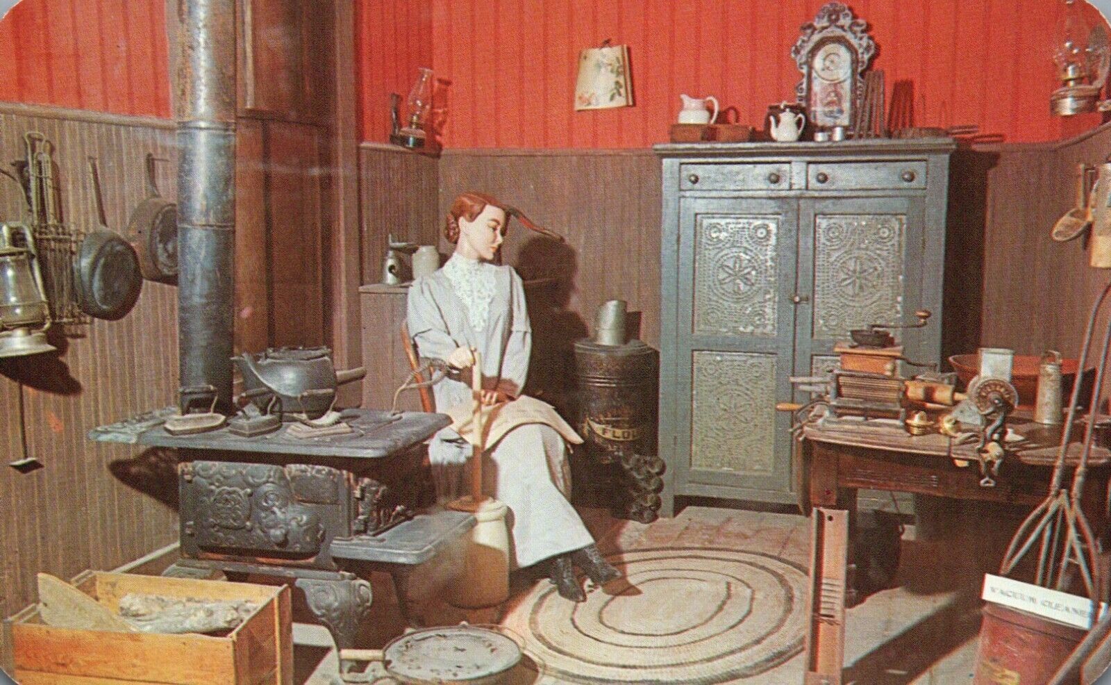 Postcard CO Pikes Peak Ghost Town Kitchen of Grandmas Day Vintage PC ...