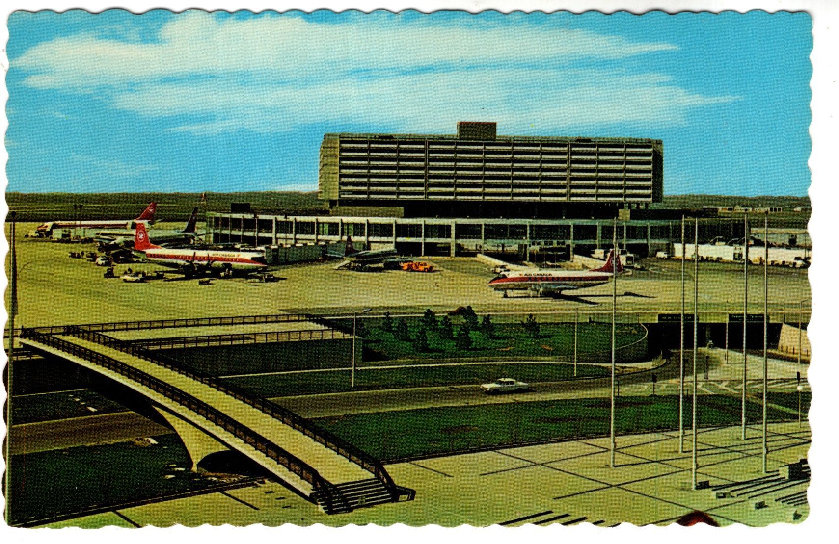 Airplanes, Aeroquay Building, Toronto International Airport. Malton ...