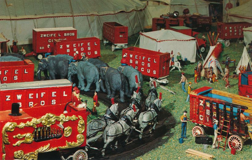 Behind Scenes at John Zweifel's Miniature Circus Pub In Wisconsin Dells ...