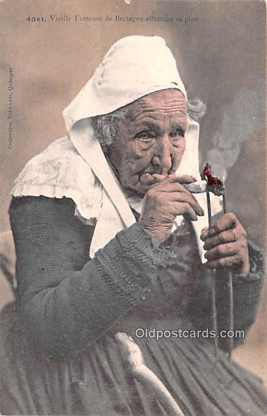 Vieille Fumeuse Smoking Unused indentation top edge | Topics - Other ...