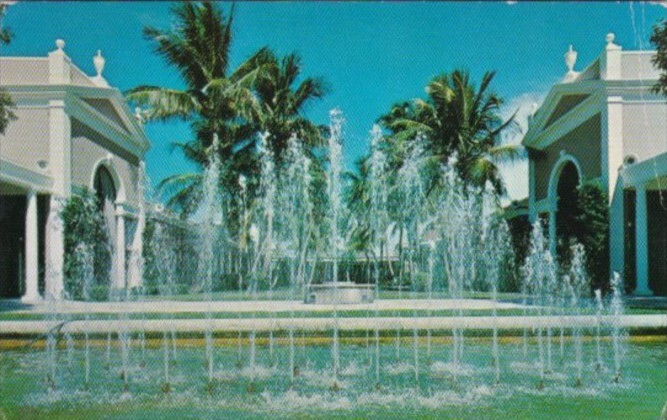 Florida Palm Beach Royal Poinciana Plaza 1970 | United States - Florida ...