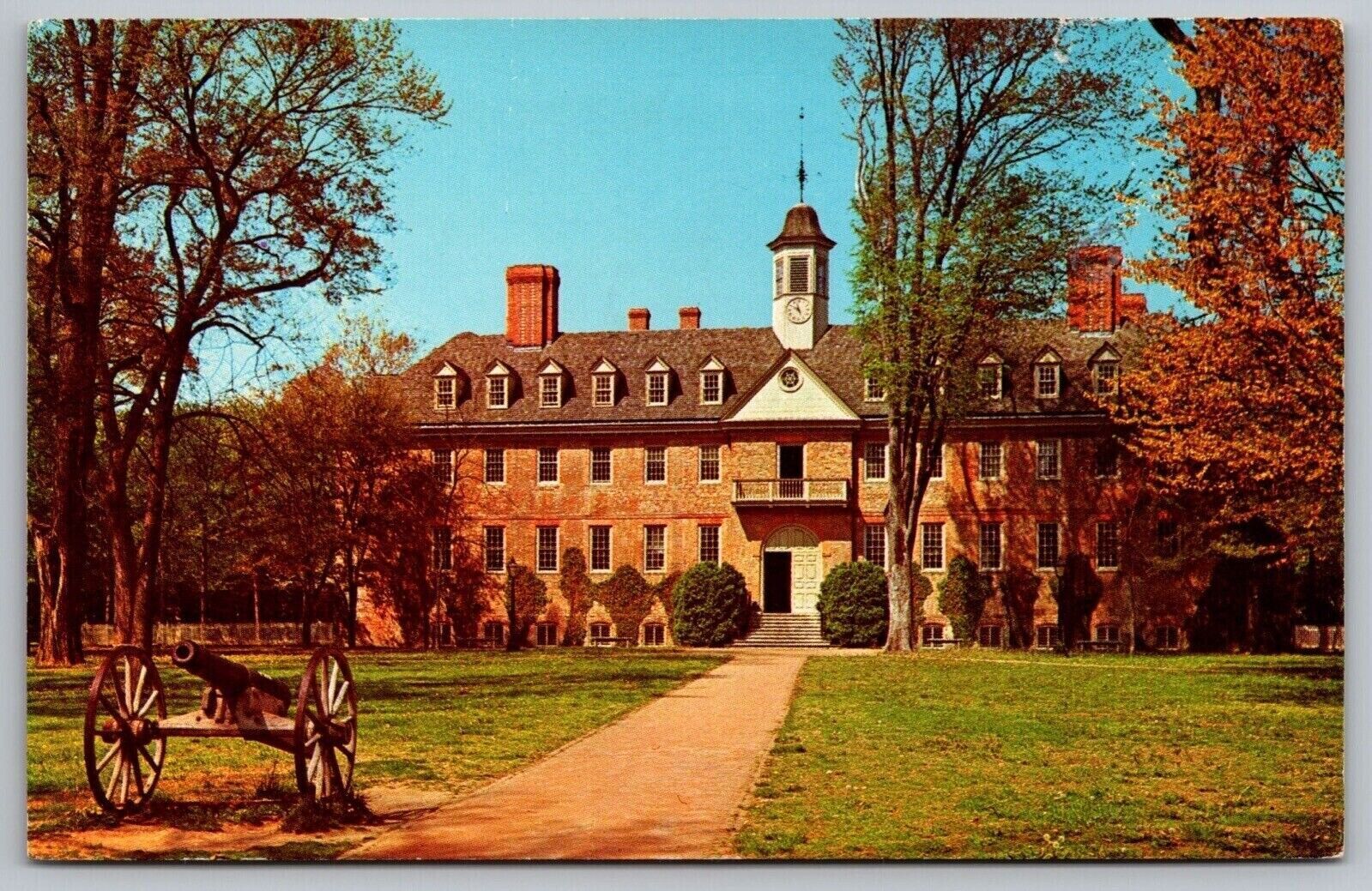 Wren Building College William Mary Williamsburg Virginia Cannon Campus ...