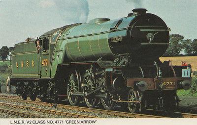 LNER V2 Class 4471 Green Arrow Train Photo Postcard | Topics ...