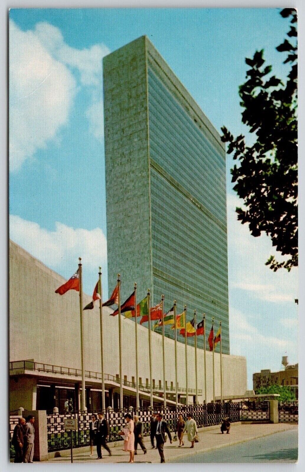 New York City NY United Nations Building Streetview Chrome UNP Postcard ...