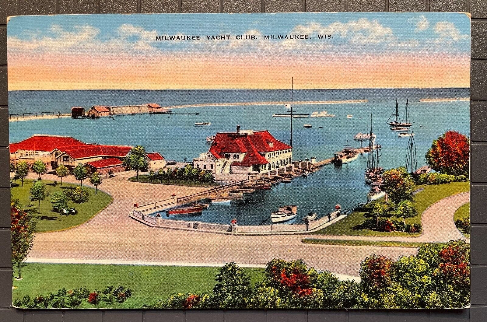 Vintage Postcard 1930-1945 The Milwaukee Yacht Club Milwaukee Wisconsin ...